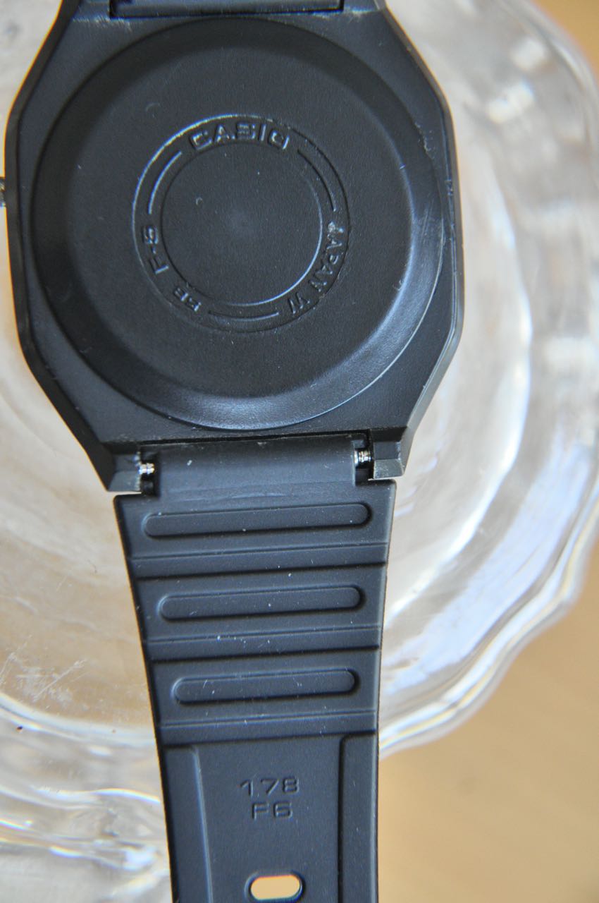CASIO - F-5 - f-series - Vintage Digital Watch - Digital-Watch.com