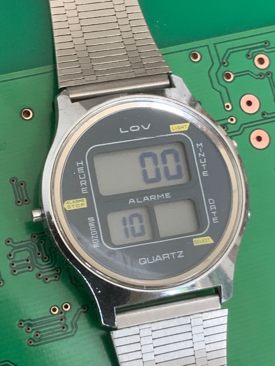 LOV - 66 00538 - Digital - Vintage Digital Watch - Digital-Watch.com