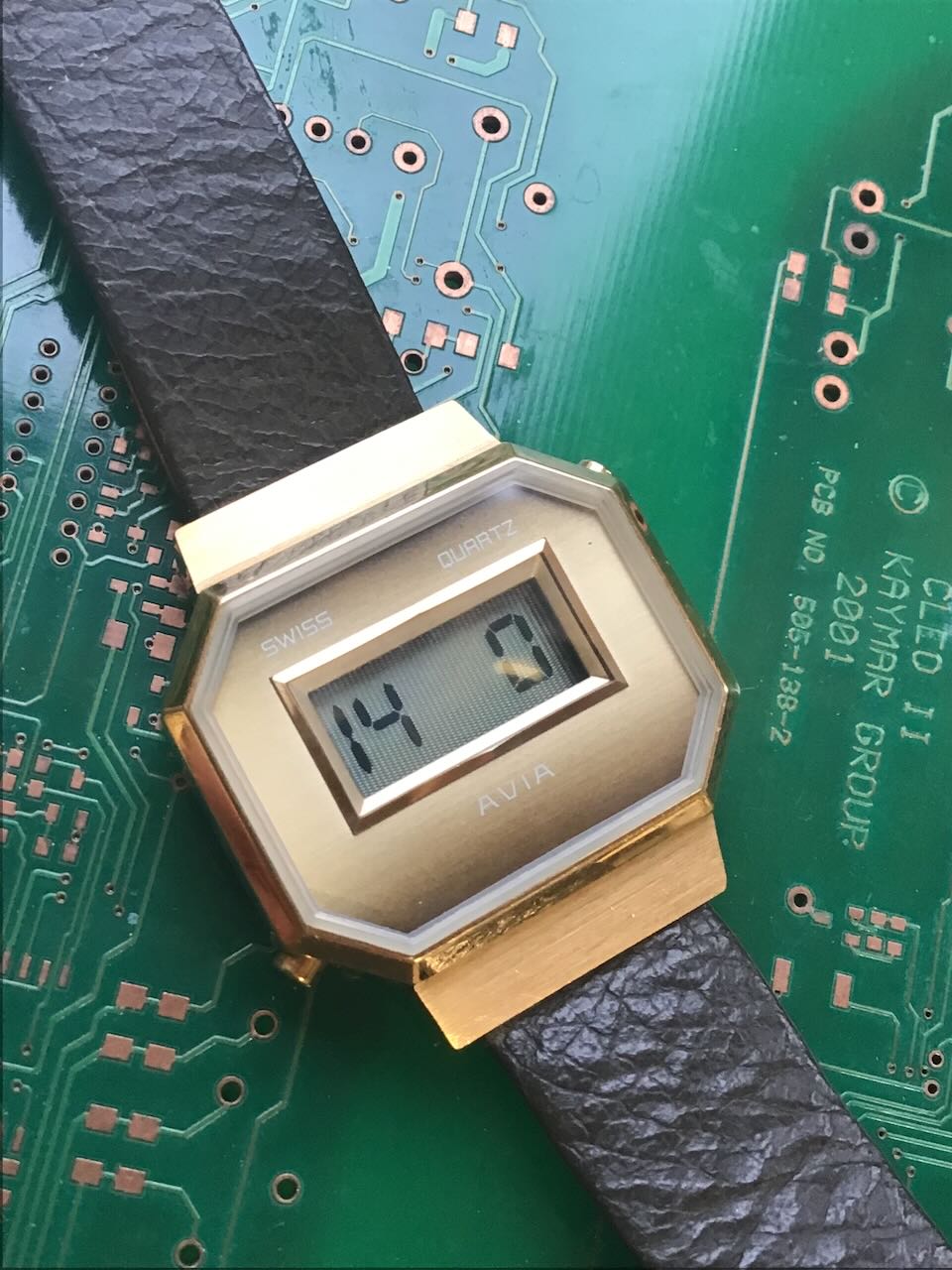 AVIA - quartz - Digital - Vintage Digital Watch - Digital-Watch.com