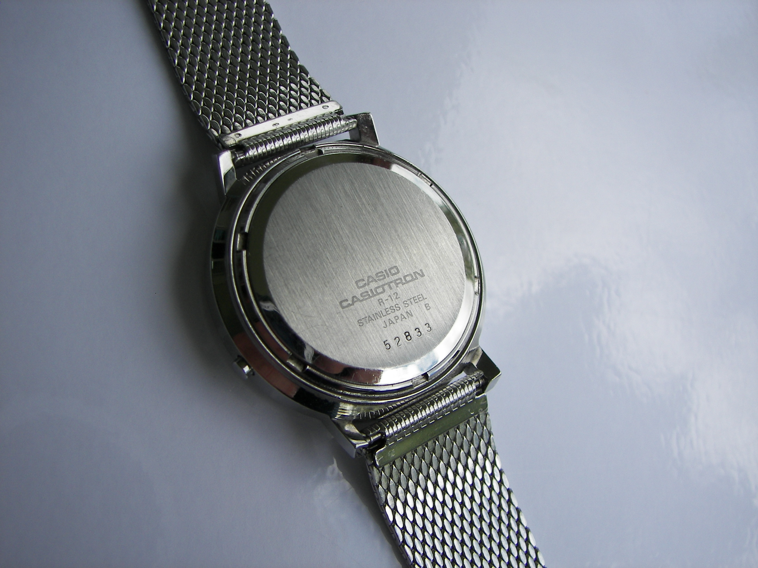 CASIO - R-12 - Digital - Vintage Digital Watch - Digital-Watch.com