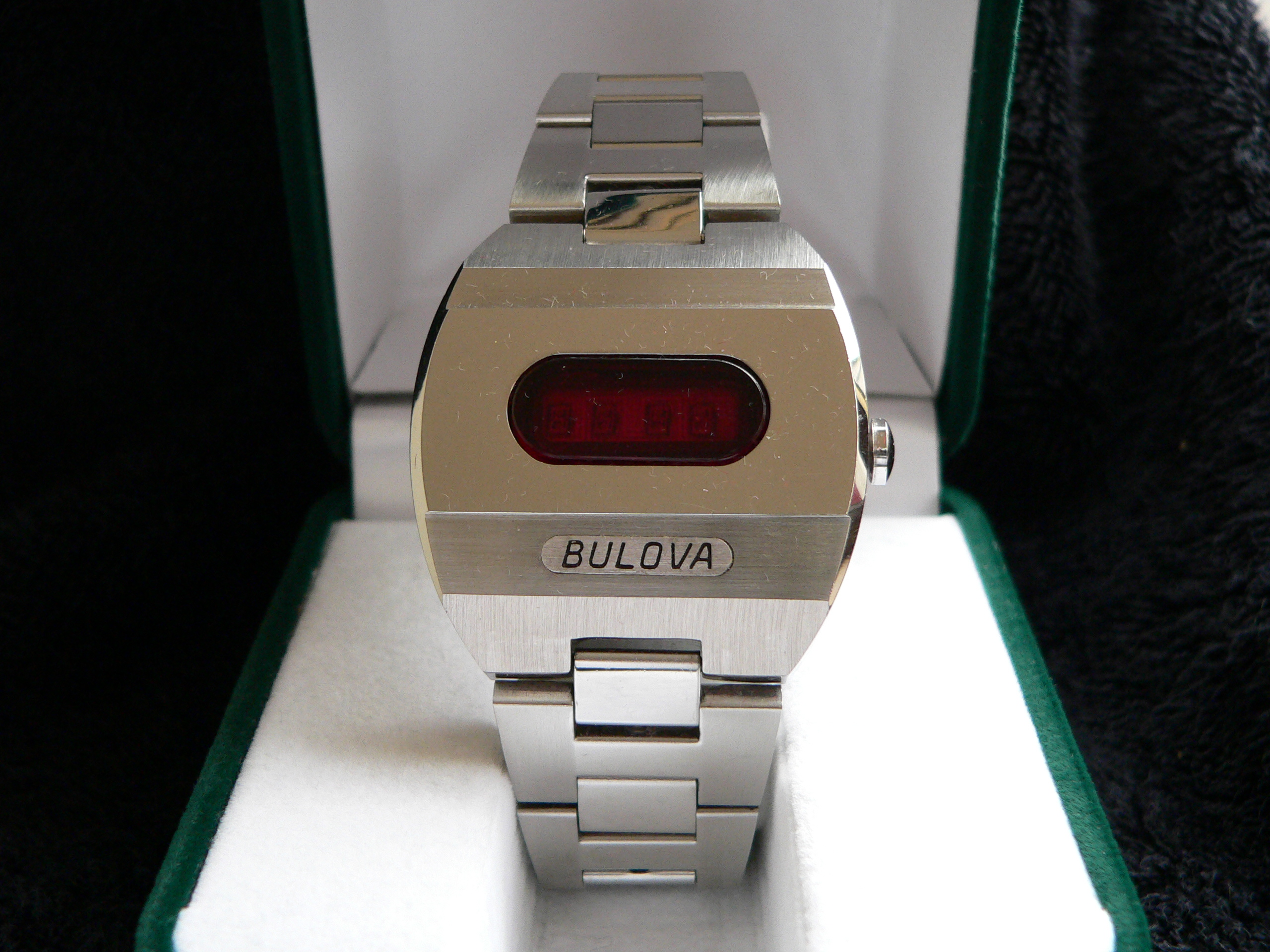 BULOVA - stainless steel - Digital - Vintage Digital Watch - Digital ...