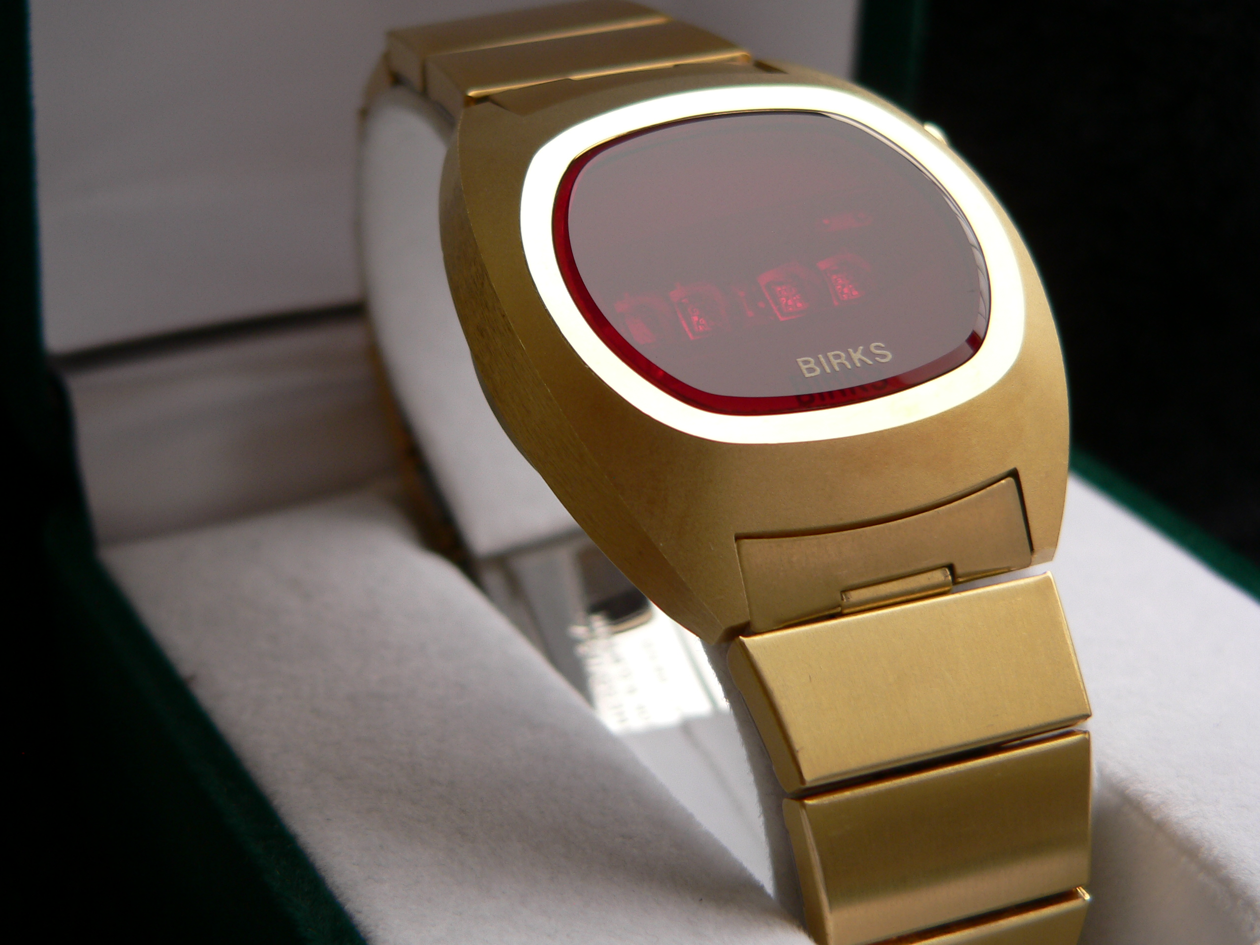 BIRKS - dress - Digital - Vintage Digital Watch - Digital-Watch.com