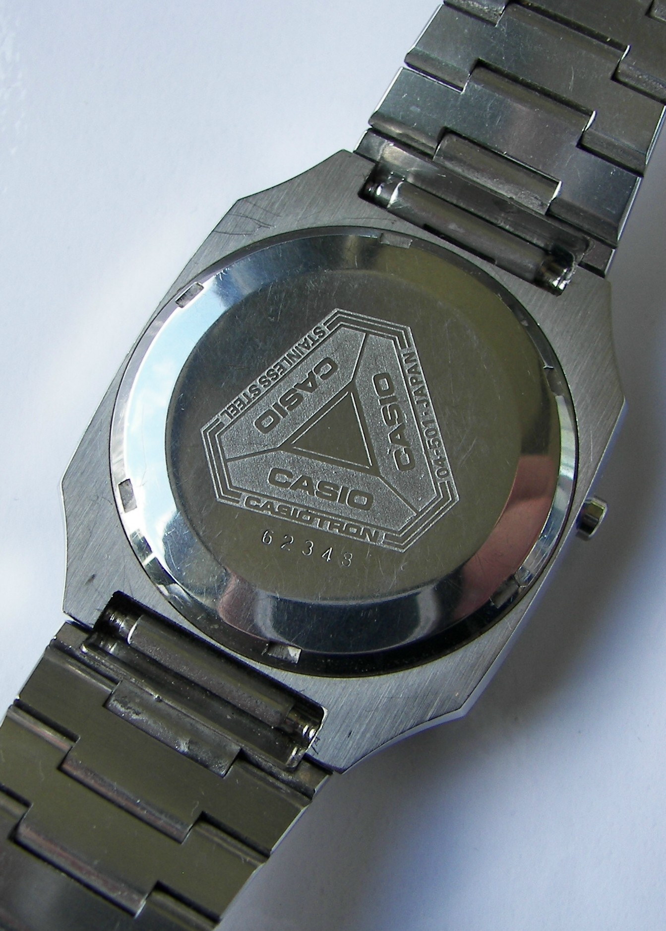 CASIO - 04-501 - Casiotron - Vintage Digital Watch - Digital-Watch.com