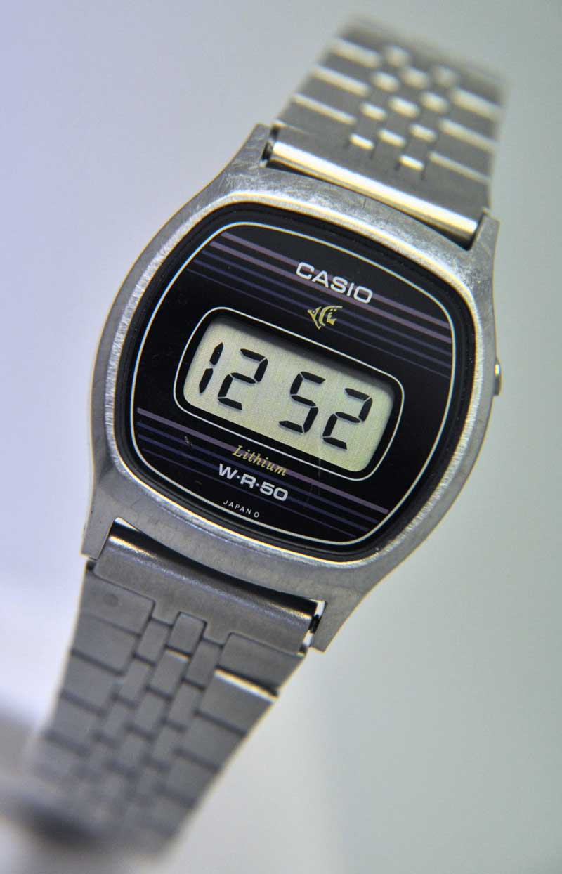 CASIO - LW-302 - Ladies - Vintage Digital Watch - Digital-Watch.com
