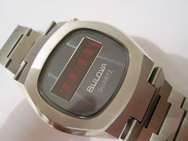 BULOVA - LED - LED - Vintage Digital Watch - Digital-Watch.com