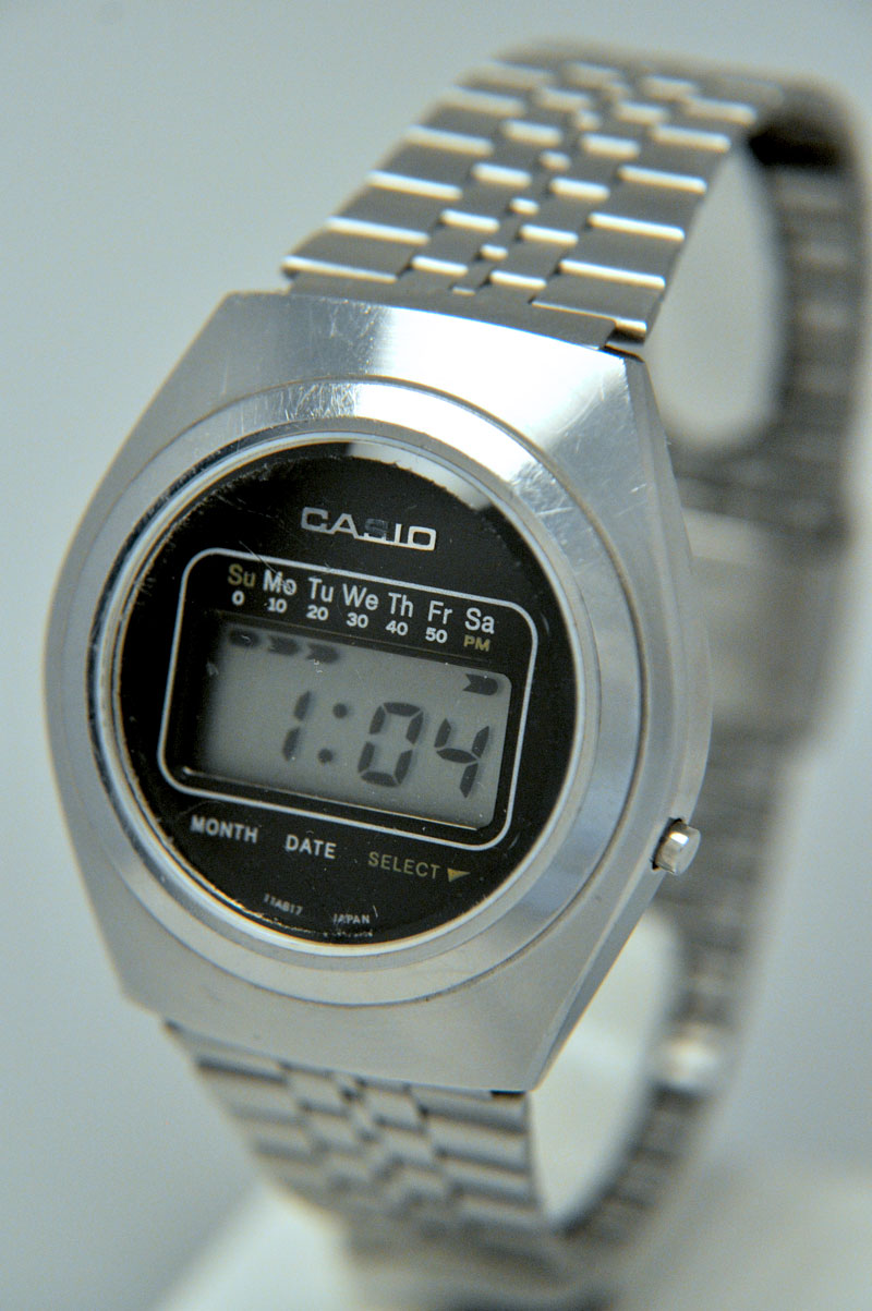 CASIO - R-19 - Casiotron - Vintage Digital Watch - Digital-Watch.com