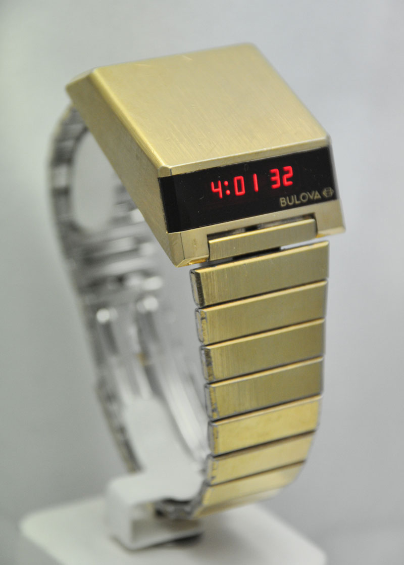 BULOVA - Computron - LED - Vintage Digital Watch - Digital-Watch.com