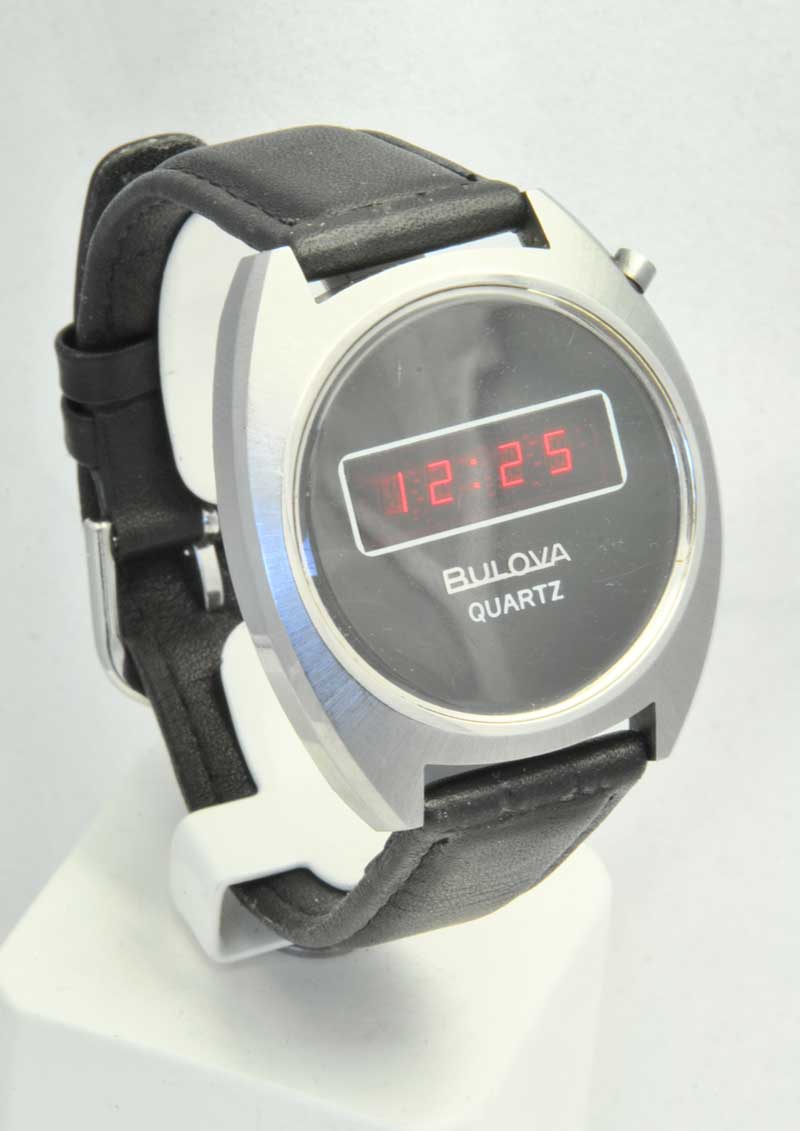 BULOVA - Quartz - LED - Vintage Digital Watch - Digital-Watch.com