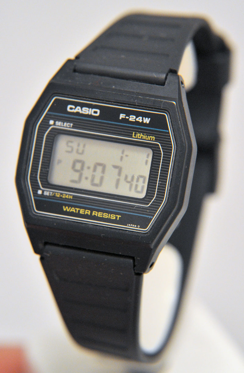 CASIO - F-24W - f-series - Vintage Digital Watch - Digital-Watch.com