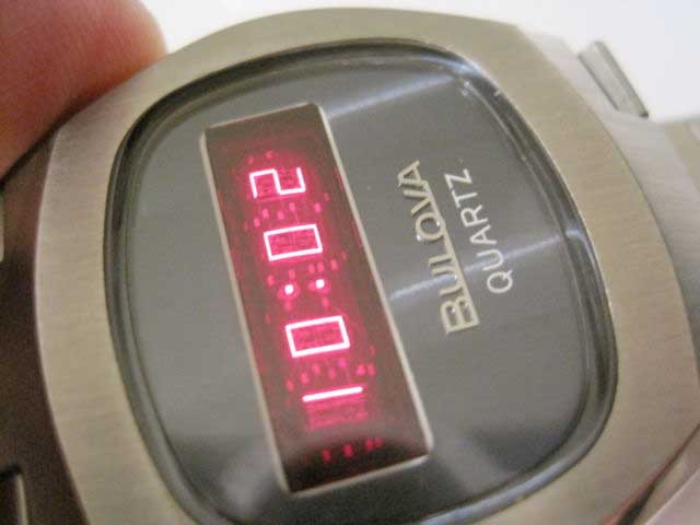 BULOVA - LED - LED - Vintage Digital Watch - Digital-Watch.com