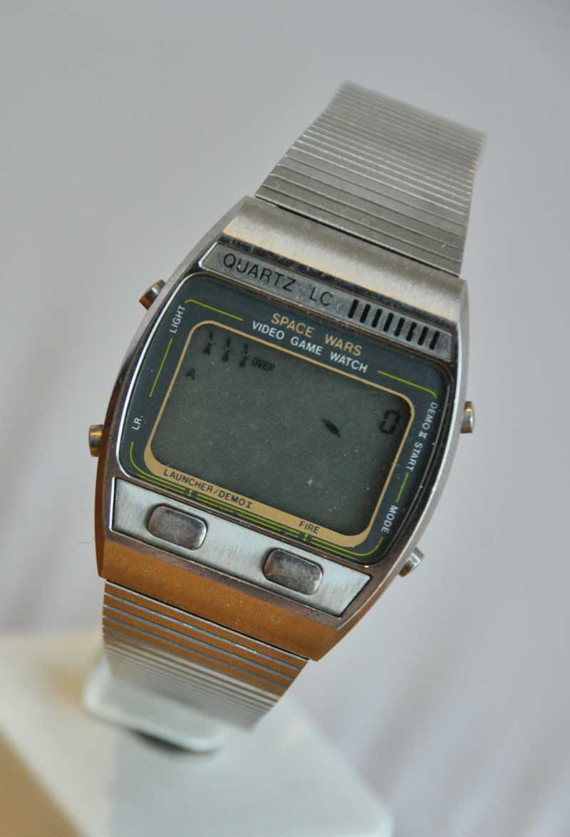 NELSONIC - Space Wars - Game - Vintage Digital Watch - Digital-Watch.com