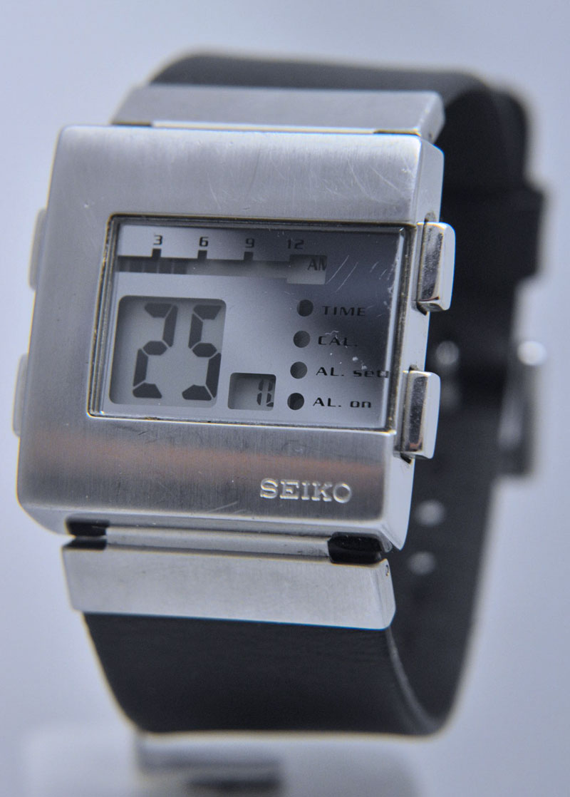 SEIKO - w524-4A00 - Digital - Vintage Digital Watch - Digital-Watch.com