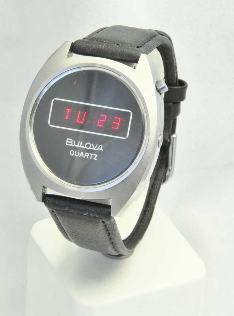 BULOVA - Quartz - LED - Vintage Digital Watch - Digital-Watch.com