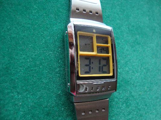 UNKNOWN - QUARTZ - Digital - Vintage Digital Watch - Digital-Watch.com