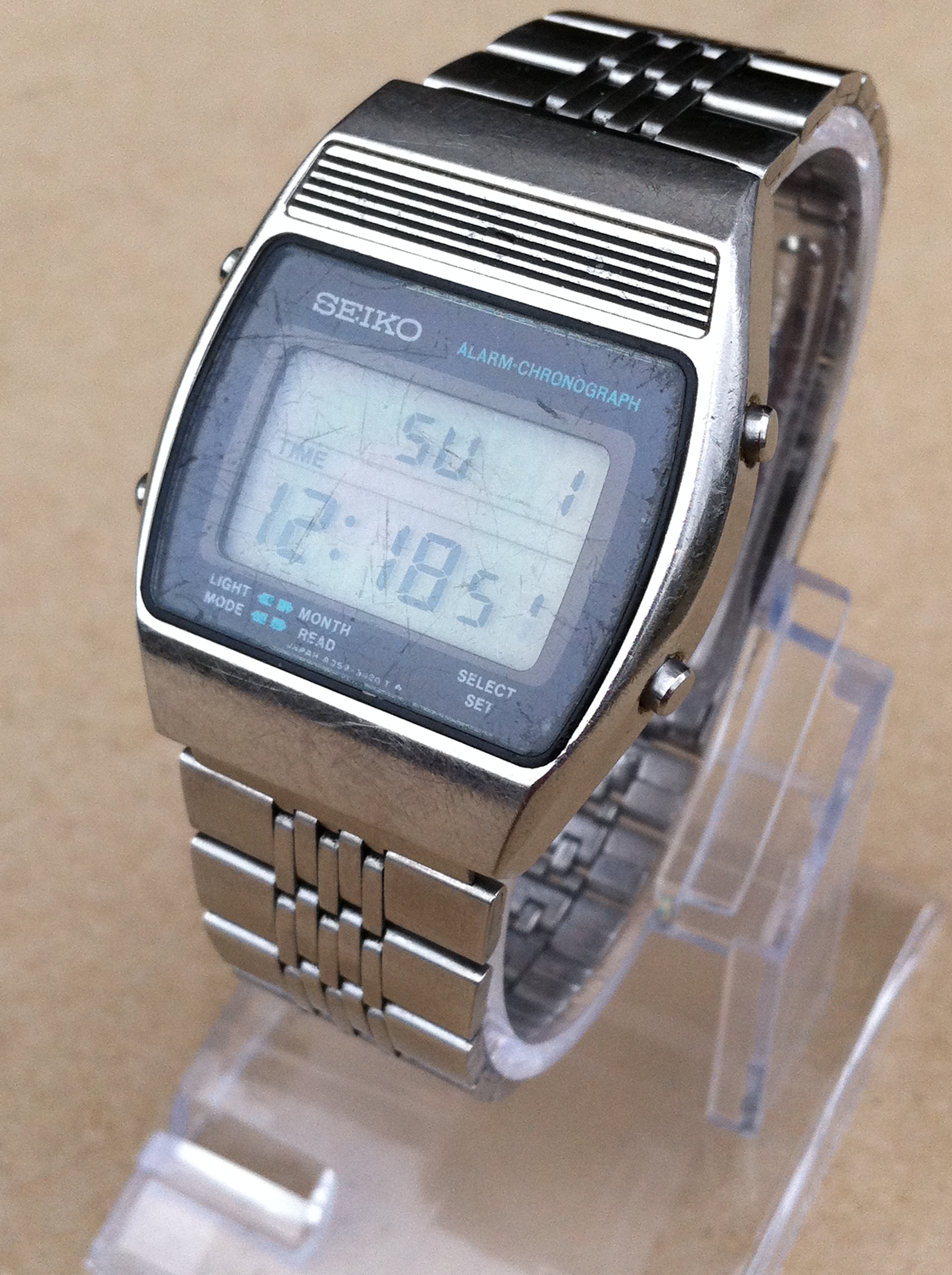 SEIKO - A359 5030 - Digital - Vintage Digital Watch - Digital-Watch.com