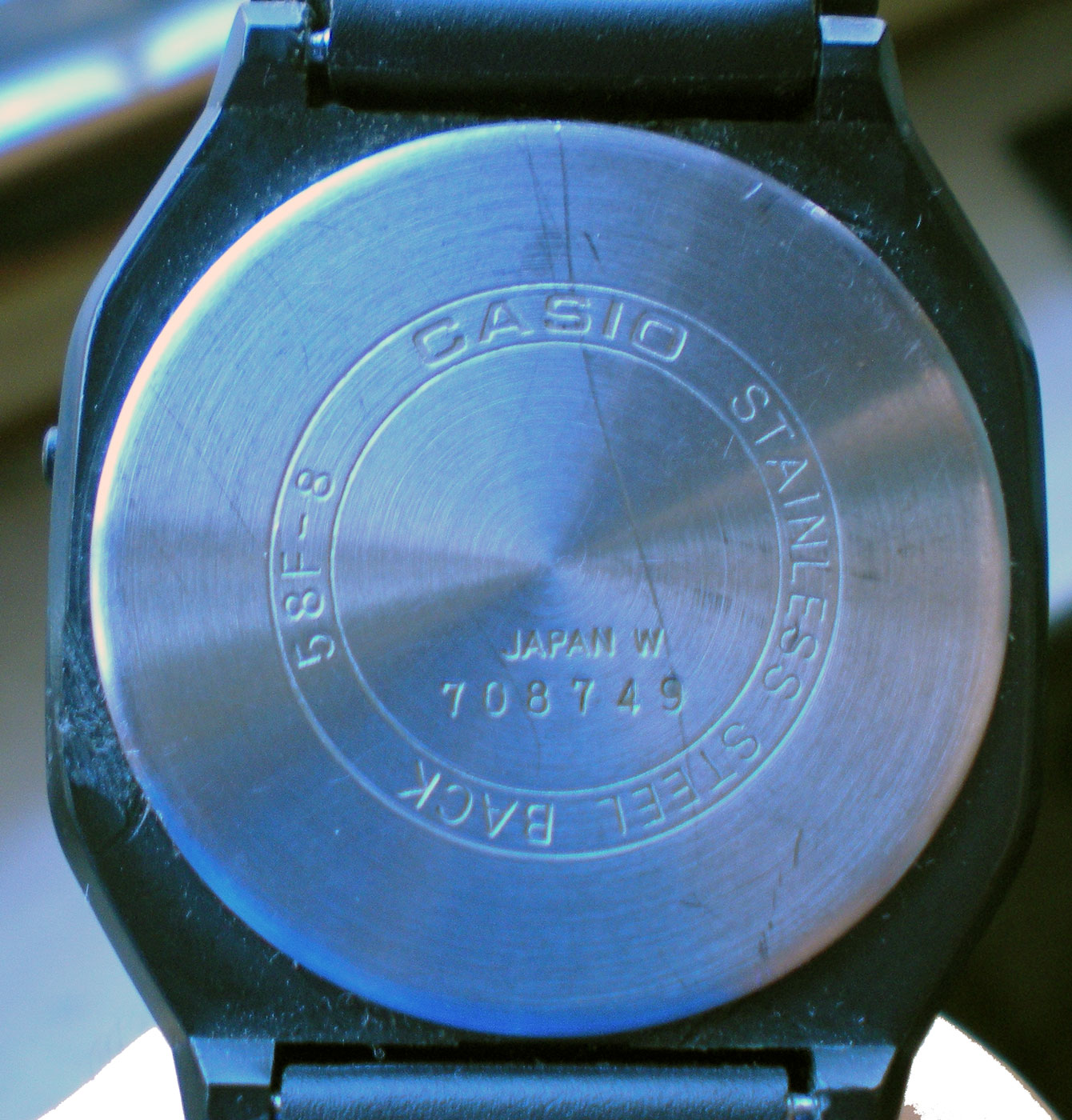CASIO - F-8 - f-series - Vintage Digital Watch - Digital-Watch.com